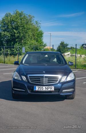 Zils Mercedes-Benz E-Class 2012 Tallina, ar dzinēja tilpumu 3.00 L un nobraukumu 192 tūkst. km par 18000 €, foto 3 vietnē AUTOMOTO.COM.LV