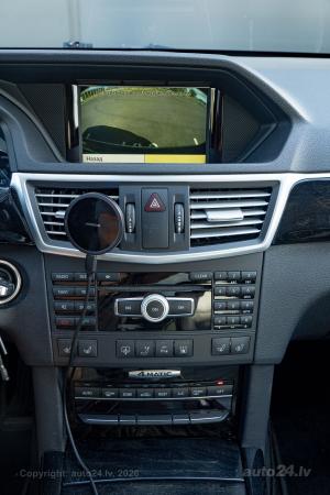Zils Mercedes-Benz E-Class 2012 Tallina, ar dzinēja tilpumu 3.00 L un nobraukumu 192 tūkst. km par 18000 €, foto 12 vietnē AUTOMOTO.COM.LV