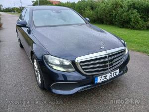 Zils Mercedes-Benz E-Class 2016 Tallina, ar dzinēja tilpumu 2.00 L un nobraukumu 176 tūkst. km par 19800 €, foto  vietnē AUTOMOTO.COM.LV