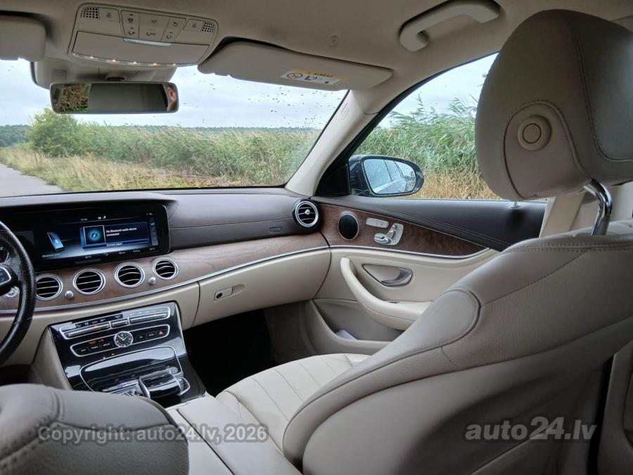 Blue Mercedes-Benz E-Class 2016 in Tallinn, with an engine capacity of 2.00 L and mileage of 176 thousand km for 19800 €, photo 4 on AUTOMOTO.COM.LV