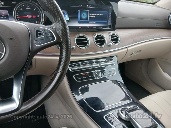 Blue Mercedes-Benz E-Class 2016 in Tallinn, with an engine capacity of 2.00 L and mileage of 176 thousand km for 19800 €, photo 7 on AUTOMOTO.COM.LV