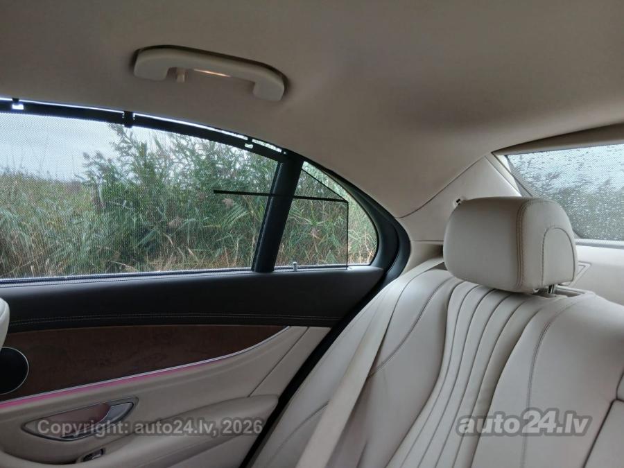 Blue Mercedes-Benz E-Class 2016 in Tallinn, with an engine capacity of 2.00 L and mileage of 176 thousand km for 19800 €, photo 12 on AUTOMOTO.COM.LV