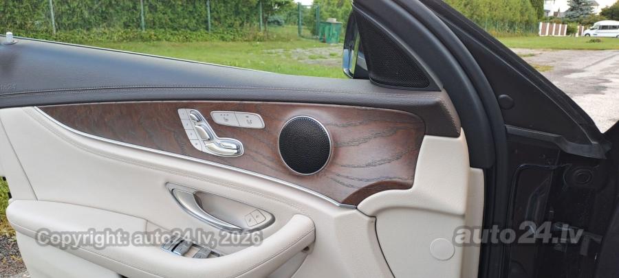 Blue Mercedes-Benz E-Class 2016 in Tallinn, with an engine capacity of 2.00 L and mileage of 176 thousand km for 19800 €, photo 14 on AUTOMOTO.COM.LV