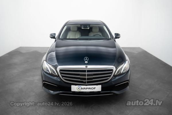 Синий Мерседес Е-Класс 2018 в Таллин, объемом двигателя 2.00 л и пробегом 260 тыс. км за 14999 €, фото 3 на AUTOMOTO.COM.LV