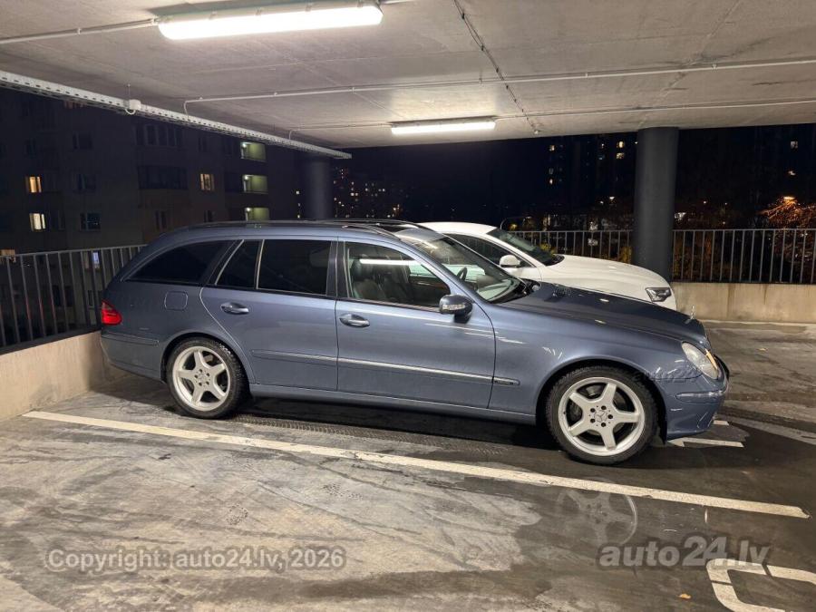 Blue Mercedes-Benz E-Class 2004 in Tallinn, with an engine capacity of 3.50 L and mileage of 290 thousand km for 4900 €, photo 4 on AUTOMOTO.COM.LV