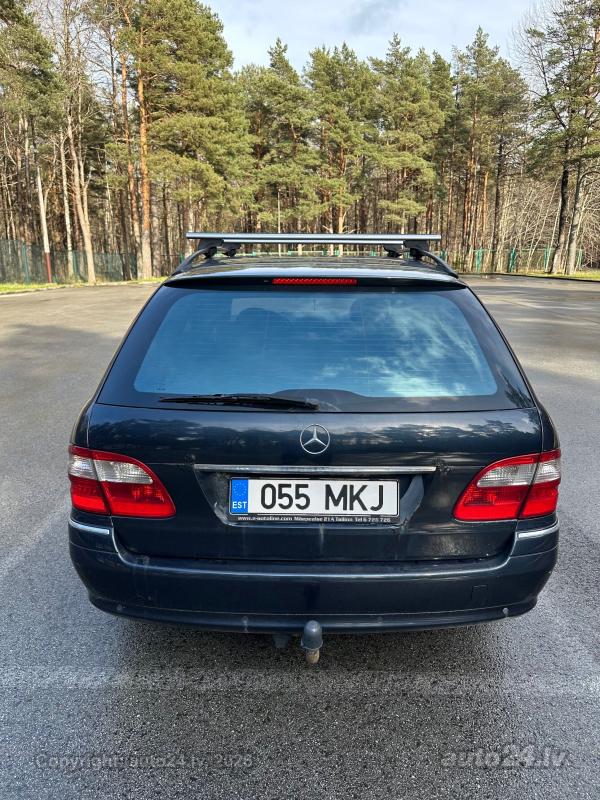 Blue Mercedes-Benz E-Class 2004 in Tallinn, with an engine capacity of 2.10 L and mileage of 421 thousand km for 1800 €, photo 4 on AUTOMOTO.COM.LV