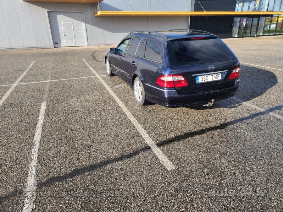 Синий Мерседес Е-Класс 2006 в Таллин, объемом двигателя 3.00 л и пробегом 500 тыс. км за 2500 €, фото 3 на AUTOMOTO.COM.LV