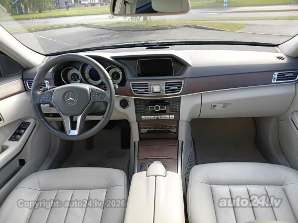 Zils Mercedes-Benz E-Class 2013 Tartu, ar dzinēja tilpumu 3.00 L un nobraukumu 288 tūkst. km par 12490 €, foto 8 vietnē AUTOMOTO.COM.LV