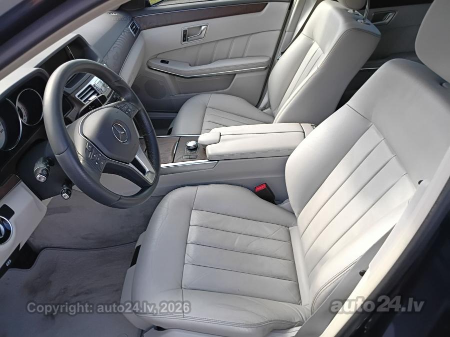 Zils Mercedes-Benz E-Class 2013 Tartu, ar dzinēja tilpumu 3.00 L un nobraukumu 288 tūkst. km par 12490 €, foto 9 vietnē AUTOMOTO.COM.LV