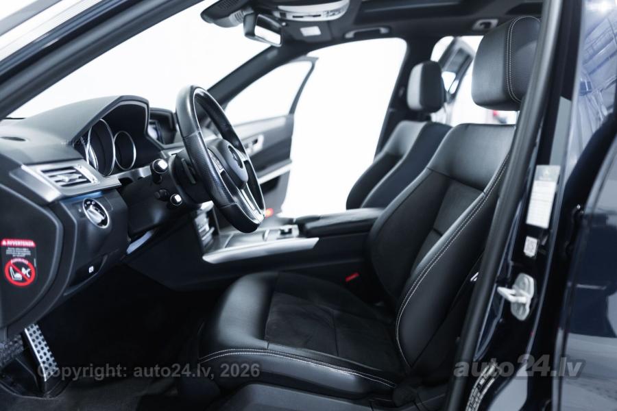 Zils Mercedes-Benz E-Class 2014 Tallina, ar dzinēja tilpumu 3.00 L un nobraukumu 356 tūkst. km par 9990 €, foto 14 vietnē AUTOMOTO.COM.LV