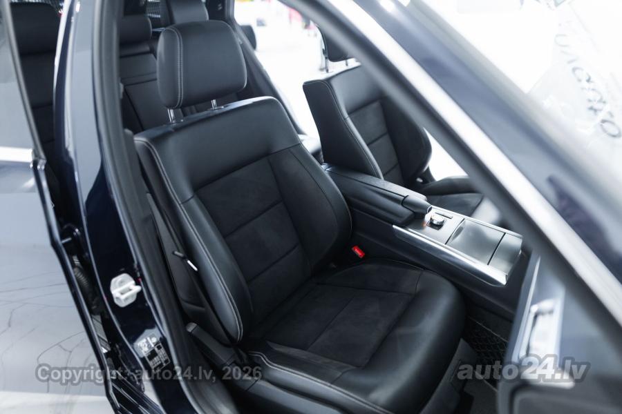 Zils Mercedes-Benz E-Class 2014 Tallina, ar dzinēja tilpumu 3.00 L un nobraukumu 356 tūkst. km par 9990 €, foto 18 vietnē AUTOMOTO.COM.LV