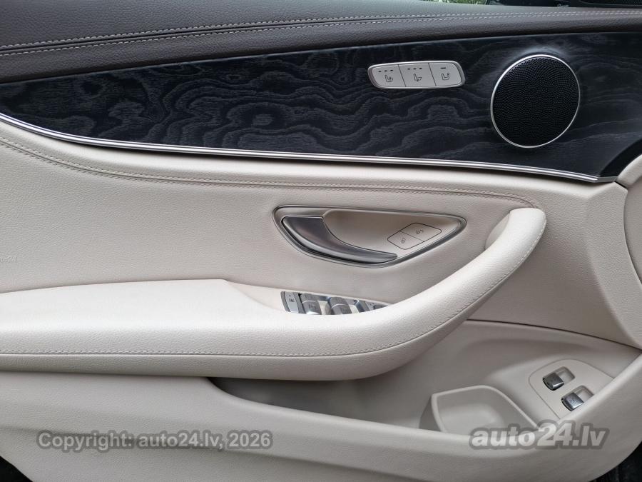 Zils Mercedes-Benz E-Class 2017 Tallina, ar dzinēja tilpumu 2.00 L un nobraukumu 200 tūkst. km par 20900 €, foto 9 vietnē AUTOMOTO.COM.LV