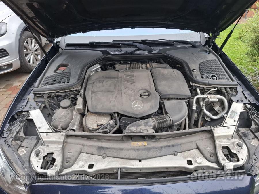 Zils Mercedes-Benz E-Class 2017 Tallina, ar dzinēja tilpumu 2.00 L un nobraukumu 200 tūkst. km par 20900 €, foto 13 vietnē AUTOMOTO.COM.LV