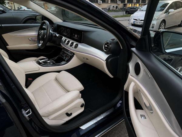 Blue Mercedes-Benz E-Class 2018 in Vilnius, with an engine capacity of 1.95 L and mileage of 300 thousand km for 15000 €, photo 10 on AUTOMOTO.COM.LV