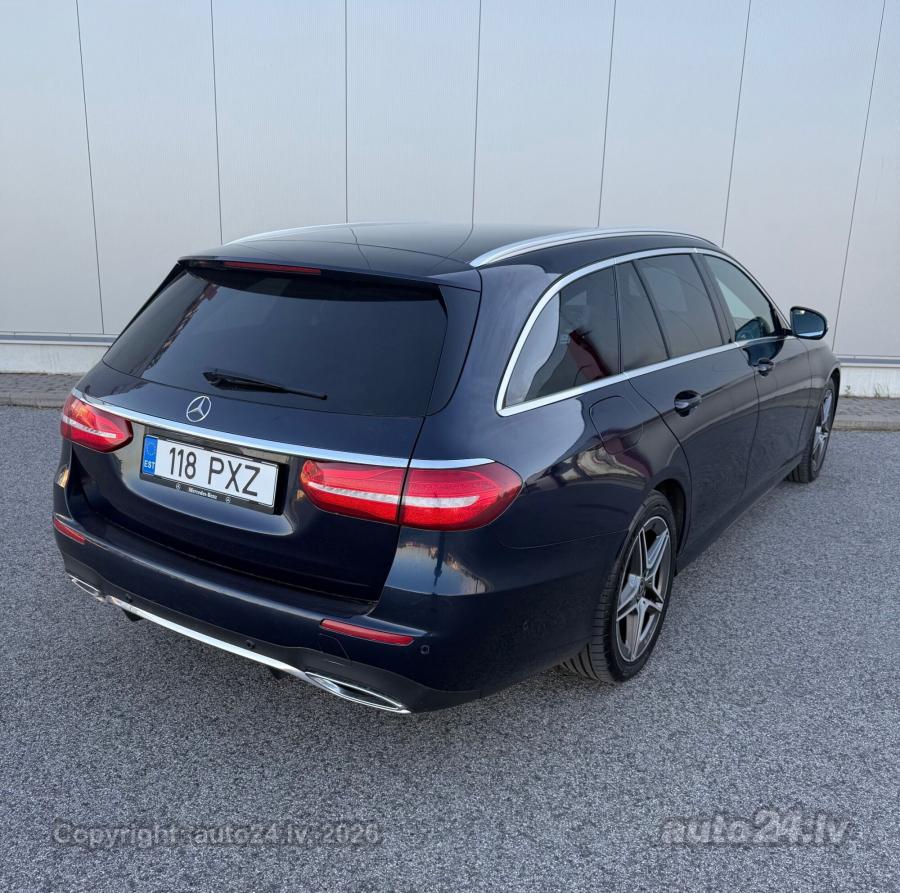 Blue Mercedes-Benz E-Class 2018 in Tallinn, with an engine capacity of 2.00 L and mileage of 230 thousand km for 23000 €, photo 4 on AUTOMOTO.COM.LV