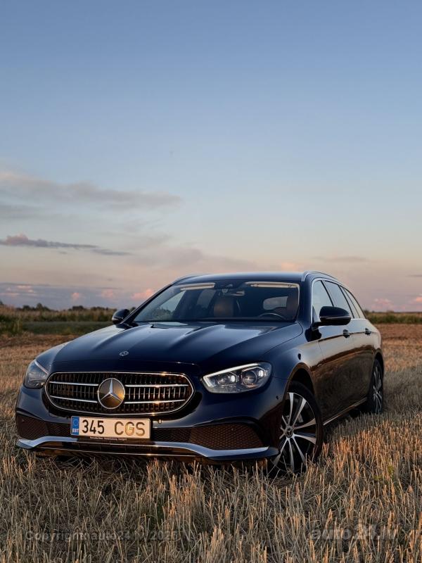 Mercedes-Benz E-Class 2020 Tallina vietnÄ Zils Mercedes-Benz E-Class 2020 Tallina, ar dzinÄja tilpumu 2.00 L un nobraukumu 189 tÅ«kst. km par 26000 ā¬, foto 1 vietnÄ AUTOMOTO.COM.LV