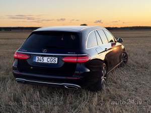 Zils Mercedes-Benz E-Class 2020 Tallina, ar dzinēja tilpumu 2.00 L un nobraukumu 189 tūkst. km par 26000 €, foto 5 vietnē AUTOMOTO.COM.LV