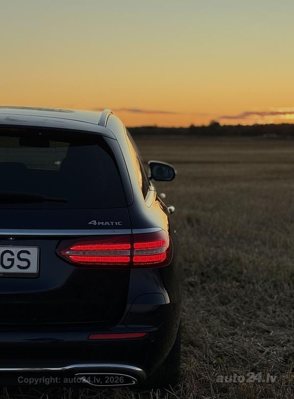 Mercedes-Benz E-Class 2020 Tallina vietnÄ Zils Mercedes-Benz E-Class 2020 Tallina, ar dzinÄja tilpumu 2.00 L un nobraukumu 189 tÅ«kst. km par 26000 ā¬, foto 6 vietnÄ AUTOMOTO.COM.LV