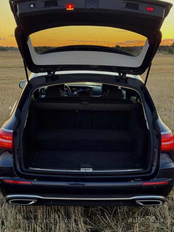 Mercedes-Benz E-Class 2020 Tallina vietnÄ Zils Mercedes-Benz E-Class 2020 Tallina, ar dzinÄja tilpumu 2.00 L un nobraukumu 189 tÅ«kst. km par 26000 ā¬, foto 8 vietnÄ AUTOMOTO.COM.LV