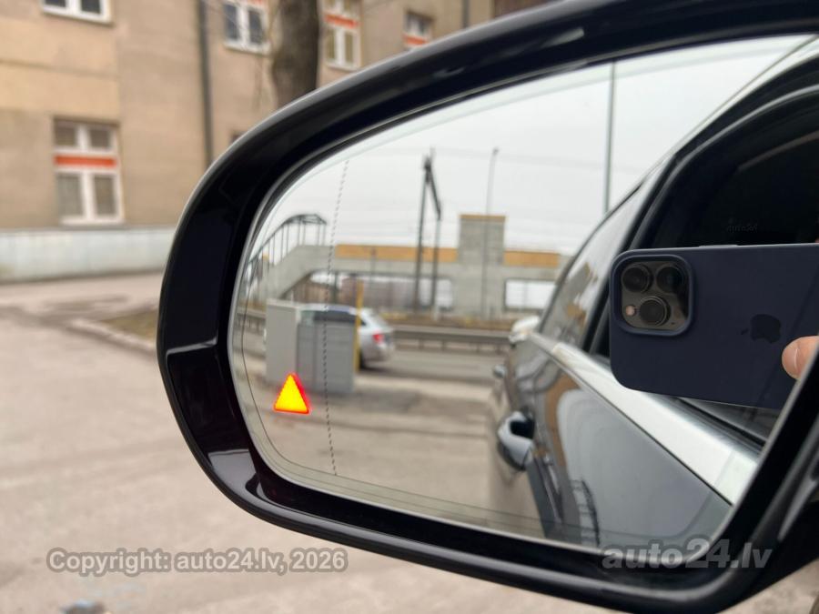 Zils Mercedes-Benz E-Class 2020 Tallina, ar dzinēja tilpumu 2.00 L un nobraukumu 189 tūkst. km par 26000 €, foto 21 vietnē AUTOMOTO.COM.LV