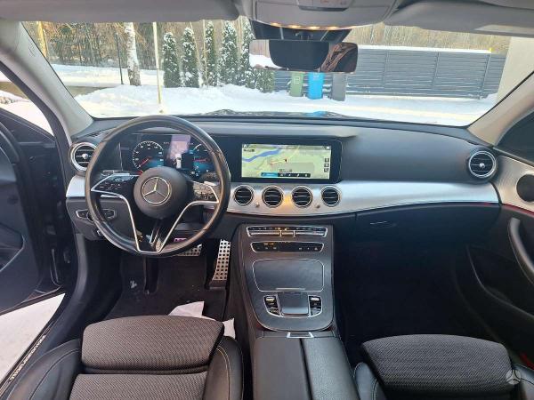 Blue Mercedes-Benz E-Class 2021 in Kaunas, with an engine capacity of 1.95 L and mileage of 327 thousand km for 18900 €, photo 11 on AUTOMOTO.COM.LV