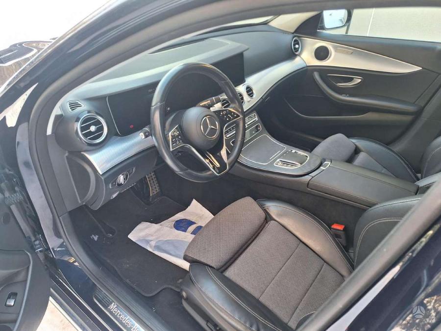 Blue Mercedes-Benz E-Class 2021 in Kaunas, with an engine capacity of 1.95 L and mileage of 327 thousand km for 18900 €, photo 12 on AUTOMOTO.COM.LV