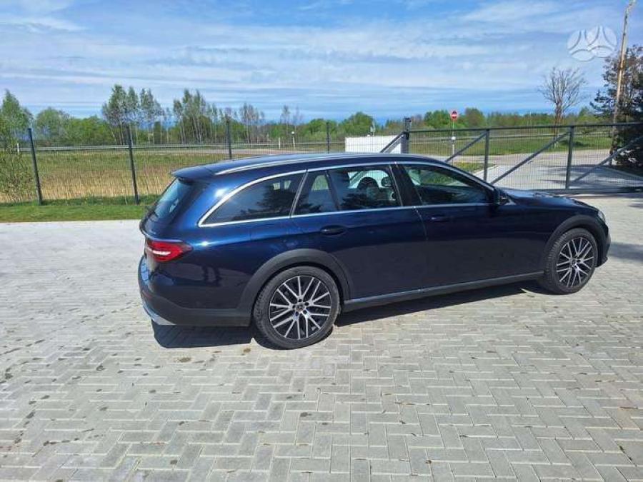 Zils Mercedes-Benz E-Class 2021 Kauņa, ar dzinēja tilpumu 2.00 L un nobraukumu 326 tūkst. km par 19500 €, foto 8 vietnē AUTOMOTO.COM.LV