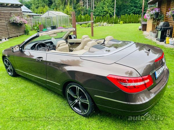 Brūns Mercedes-Benz E-Class 2013 Rapla, ar dzinēja tilpumu 2.10 L un nobraukumu 235 tūkst. km par 12999 €, foto 5 vietnē AUTOMOTO.COM.LV