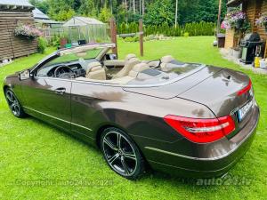 Brown Mercedes-Benz E-Class 2013 in Rapla, with an engine capacity of 2.10 L and mileage of 235 thousand km for 12999 €, photo 6 on AUTOMOTO.COM.LV