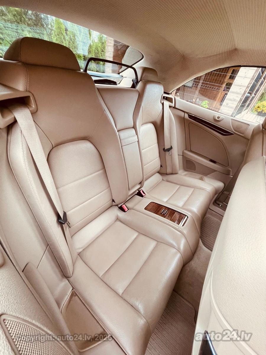 Brown Mercedes-Benz E-Class 2013 in Rapla, with an engine capacity of 2.10 L and mileage of 235 thousand km for 12999 €, photo 12 on AUTOMOTO.COM.LV