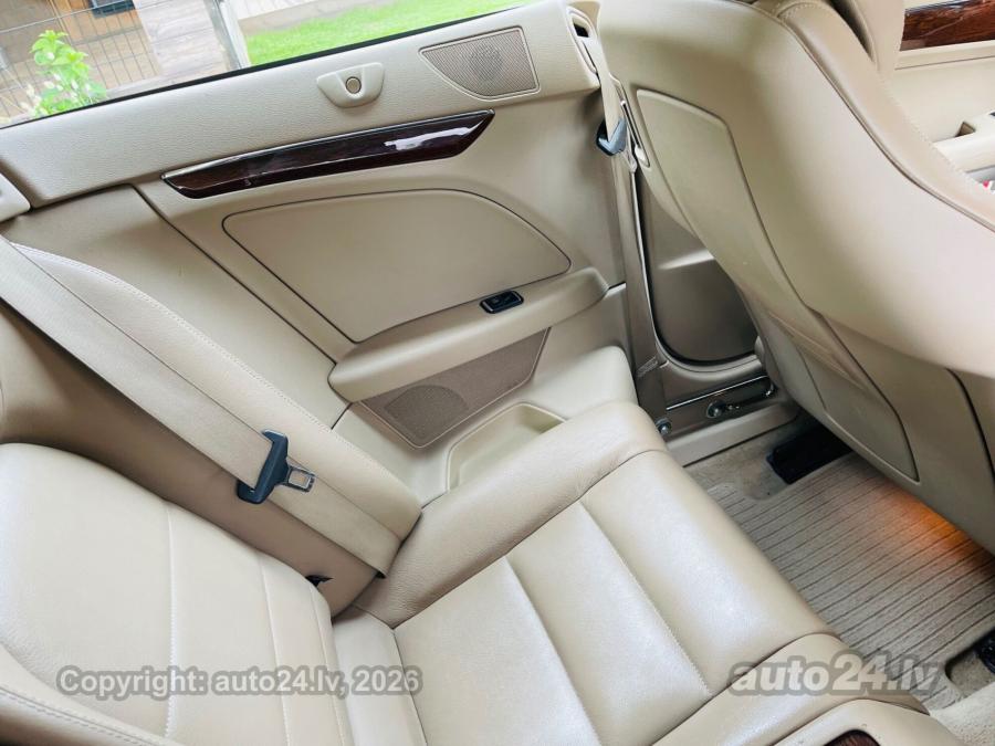 Brown Mercedes-Benz E-Class 2013 in Rapla, with an engine capacity of 2.10 L and mileage of 235 thousand km for 12999 €, photo 13 on AUTOMOTO.COM.LV