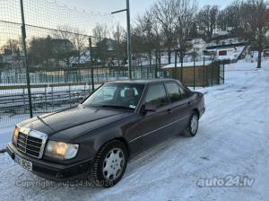 Brūns Mercedes-Benz E-Class 1992 Tallina, ar dzinēja tilpumu 3.00 L un nobraukumu 430 tūkst. km par 2000 €, foto  vietnē AUTOMOTO.COM.LV