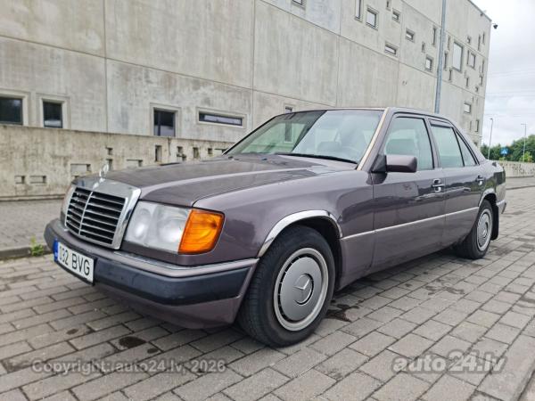 Коричневый Мерседес Е-Класс 1993 в Таллин, объемом двигателя 2.00 л и пробегом 244 тыс. км за 3333 €, фото 1 на AUTOMOTO.COM.LV