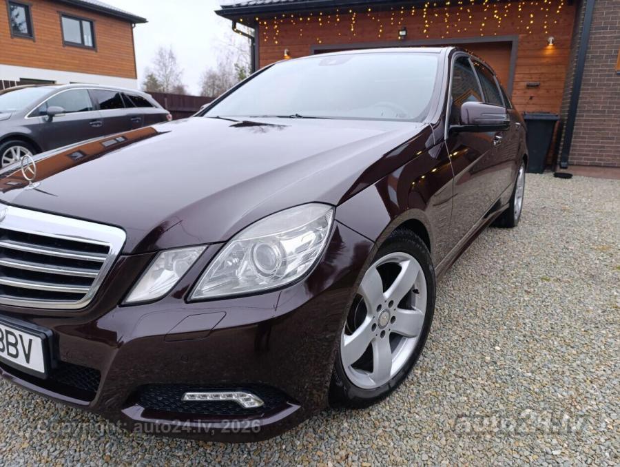Brūns Mercedes-Benz E-Class 2009 Saku, ar dzinēja tilpumu 3.50 L un nobraukumu 340 tūkst. km par 8450 €, foto 13 vietnē AUTOMOTO.COM.LV