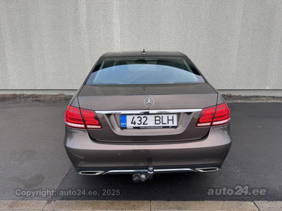 Brūns Mercedes-Benz E-Class 2014 Tallina, ar dzinēja tilpumu 2.00 L un nobraukumu 157 tūkst. km par 16000 €, foto 4 vietnē AUTOMOTO.COM.LV