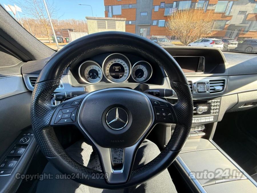 Brūns Mercedes-Benz E-Class 2014 Tallina, ar dzinēja tilpumu 2.00 L un nobraukumu 91 tūkst. km par 15000 €, foto 9 vietnē AUTOMOTO.COM.LV