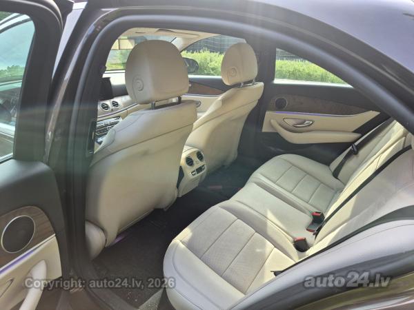 Brown Mercedes-Benz E-Class 2017 in Tallinn, with an engine capacity of 3.00 L and mileage of 87 thousand km for 30000 €, photo 9 on AUTOMOTO.COM.LV
