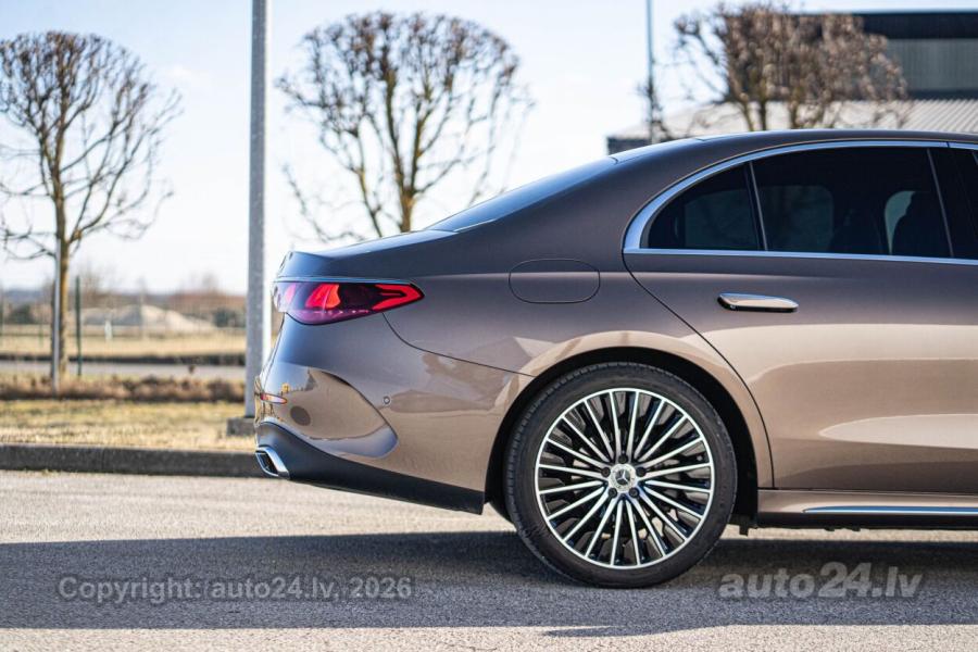 Brown Mercedes-Benz E-Class 2023 in Tartu, with an engine capacity of 2.00 L and mileage of 30 thousand km for 64000 €, photo 13 on AUTOMOTO.COM.LV