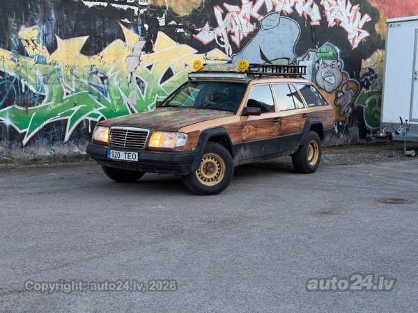 Brūns Mercedes-Benz E-Class 1993 Tallina, ar dzinēja tilpumu 2.20 L un nobraukumu 0 tūkst. km par 3000 €, foto 5 vietnē AUTOMOTO.COM.LV