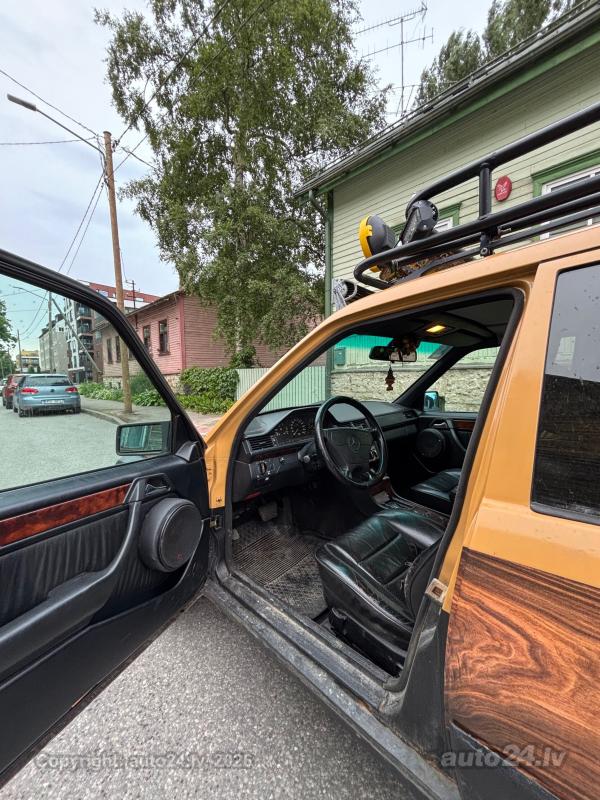 Brūns Mercedes-Benz E-Class 1993 Tallina, ar dzinēja tilpumu 2.20 L un nobraukumu 0 tūkst. km par 3000 €, foto 6 vietnē AUTOMOTO.COM.LV