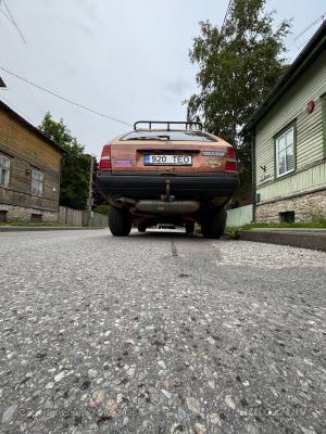 Brūns Mercedes-Benz E-Class 1993 Tallina, ar dzinēja tilpumu 2.20 L un nobraukumu 0 tūkst. km par 3000 €, foto 10 vietnē AUTOMOTO.COM.LV