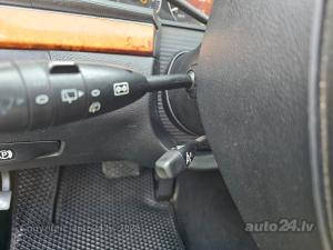 Brown Mercedes-Benz E-Class 2007 in Tallinn, with an engine capacity of 3.20 L and mileage of 395 thousand km for 4498 €, photo 19 on AUTOMOTO.COM.LV