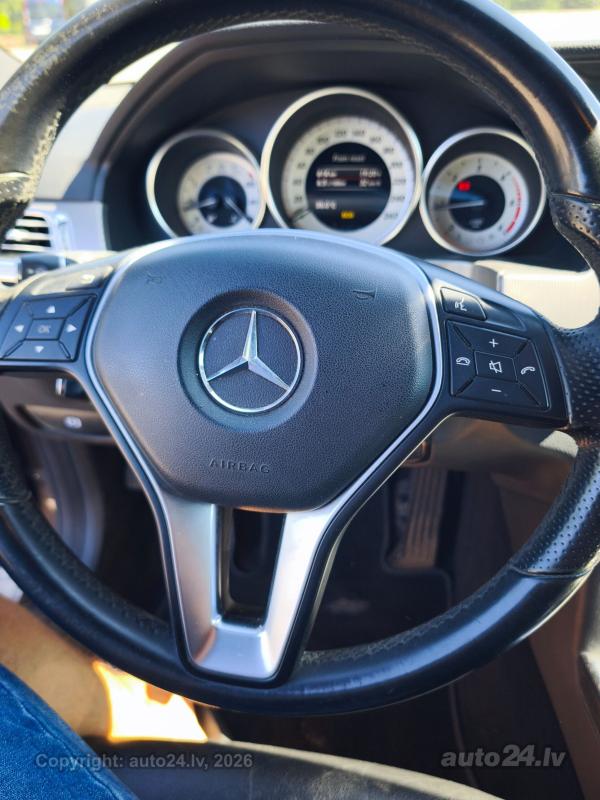 Brūns Mercedes-Benz E-Class 2013 Pērnava, ar dzinēja tilpumu 2.10 L un nobraukumu 190 tūkst. km par 9990 €, foto 10 vietnē AUTOMOTO.COM.LV