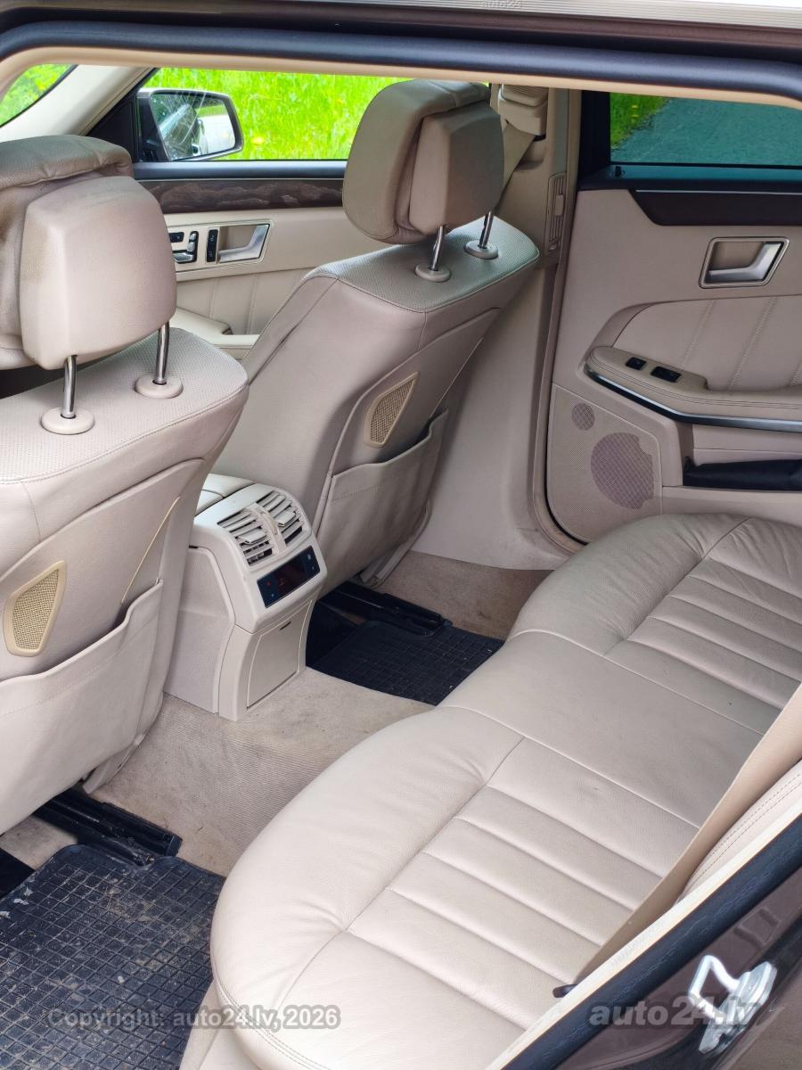 Brown Mercedes-Benz E-Class 2014 in Tallinn, with an engine capacity of 3.00 L and mileage of 360 thousand km for 13499 €, photo 13 on AUTOMOTO.COM.LV