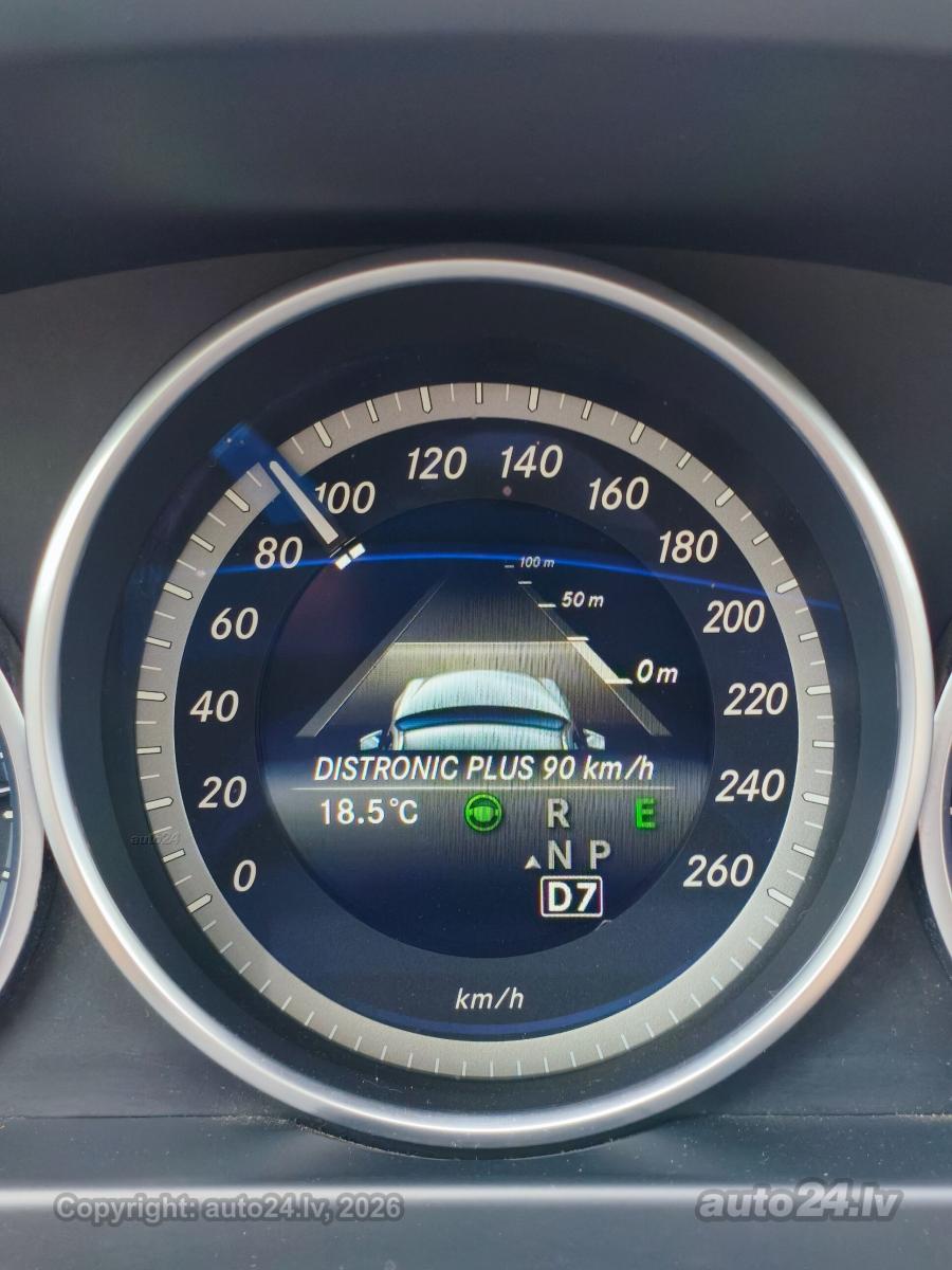 Brown Mercedes-Benz E-Class 2014 in Tallinn, with an engine capacity of 3.00 L and mileage of 360 thousand km for 13499 €, photo 25 on AUTOMOTO.COM.LV