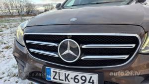 Brūns Mercedes-Benz E-Class 2017 Tartu, ar dzinēja tilpumu 1.95 L un nobraukumu 412 tūkst. km par 14900 €, foto 20 vietnē AUTOMOTO.COM.LV