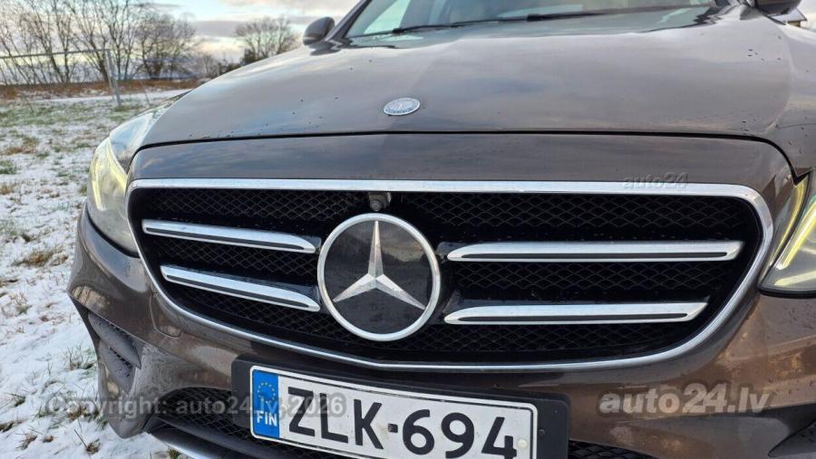 Brūns Mercedes-Benz E-Class 2017 Tartu, ar dzinēja tilpumu 1.95 L un nobraukumu 412 tūkst. km par 14900 €, foto 20 vietnē AUTOMOTO.COM.LV