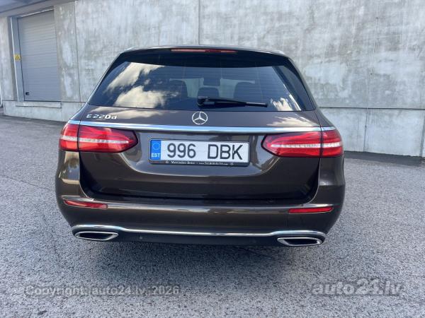 Brown Mercedes-Benz E-Class 2017 in Tallinn, with an engine capacity of 2.00 L and mileage of 193 thousand km for 20900 €, photo 2 on AUTOMOTO.COM.LV