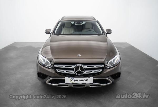 Brūns Mercedes-Benz E-Class 2018 Tallina, ar dzinēja tilpumu 2.00 L un nobraukumu 146 tūkst. km par 24799 €, foto 3 vietnē AUTOMOTO.COM.LV