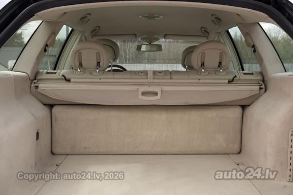 Zaļš Mercedes-Benz E-Class 2004 Tallina, ar dzinēja tilpumu 3.20 L un nobraukumu 268 tūkst. km par 7000 €, foto 7 vietnē AUTOMOTO.COM.LV